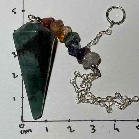 Emerald Pendulum – Oasis de Cristal