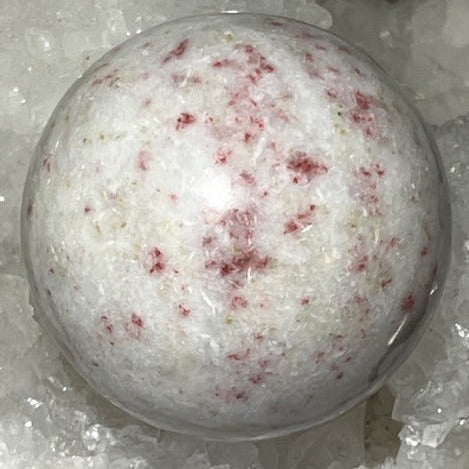 Cinabrite Sphere – Oasis de Cristal